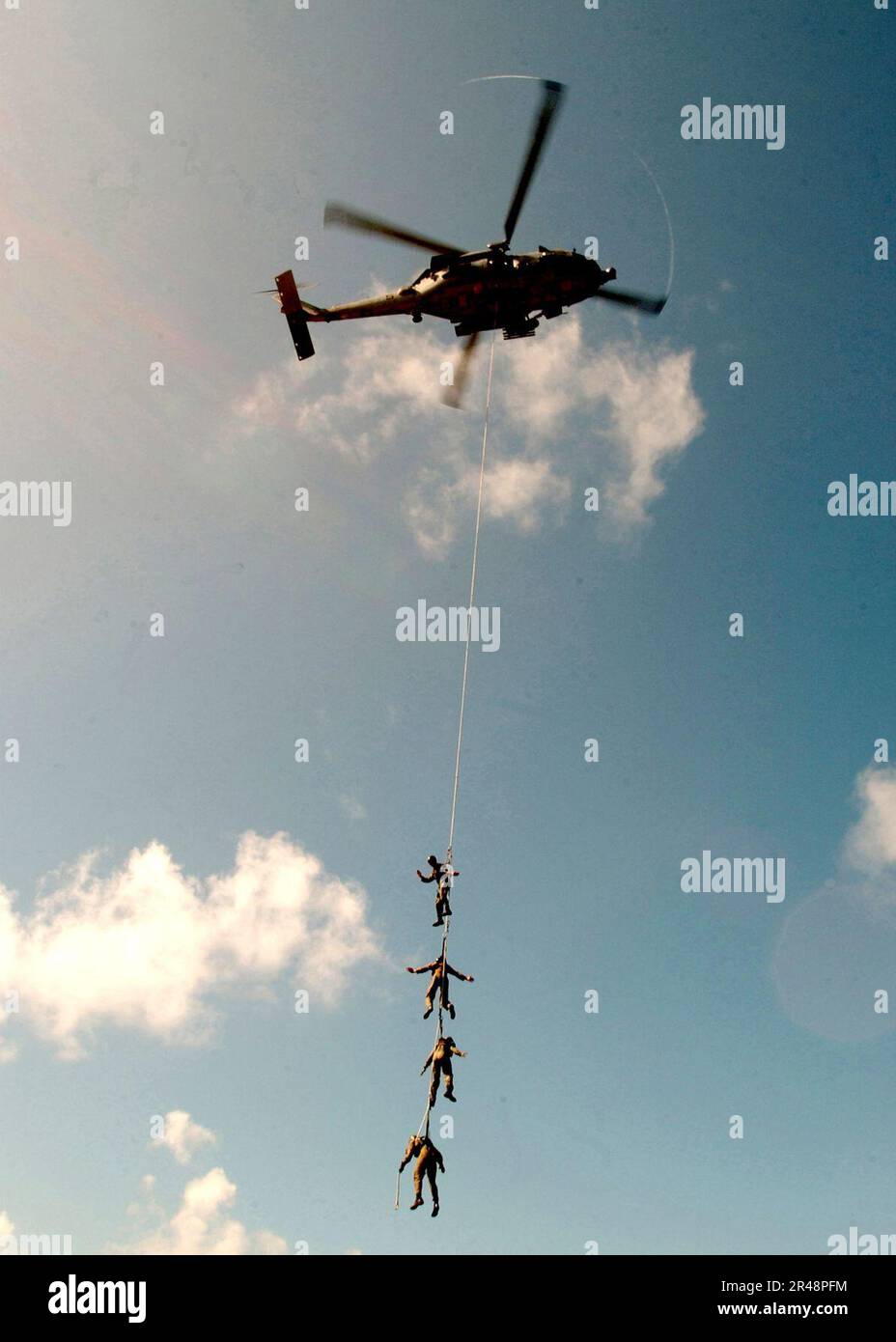 US Navy HS-4 practices SPIE rigging aboard USS Abraham Lincoln Stock ...