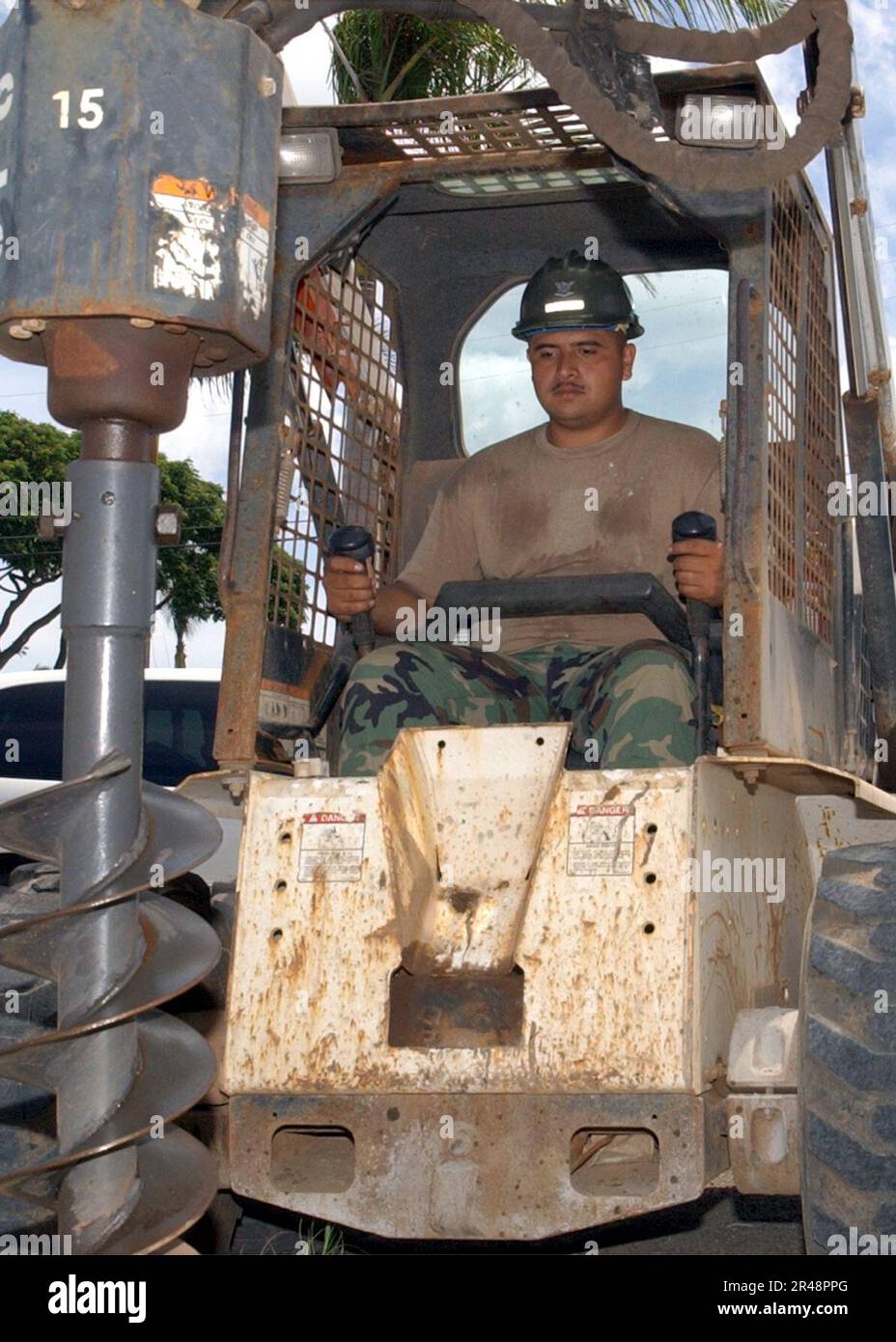 US Navy Seabees make improvements to golf course at Pearl Harbor Stock ...
