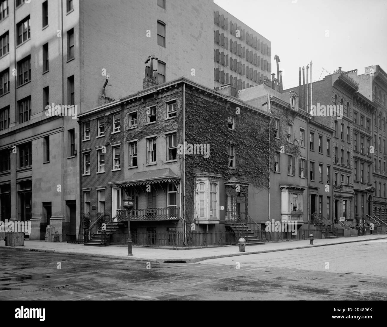 New york home 1920 hi-res stock photography and images - Alamy