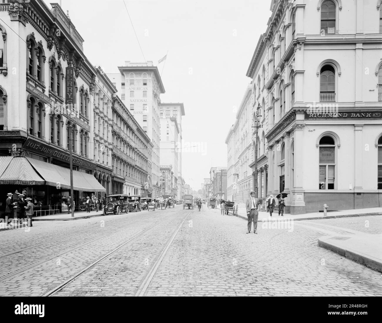 Richmond virginia va main street hi-res stock photography and images ...