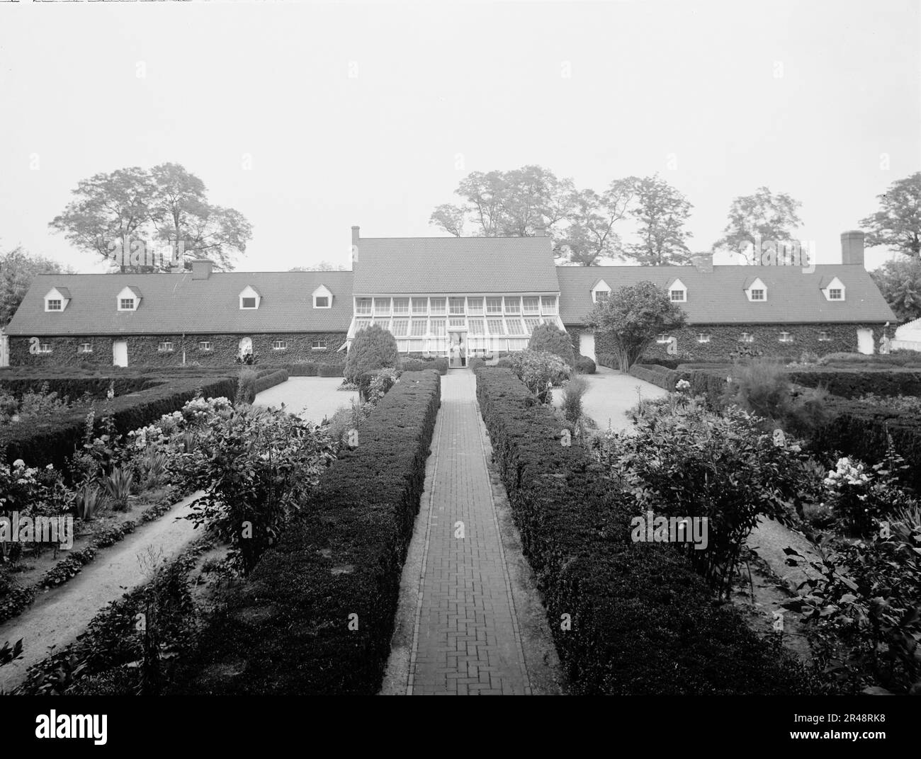 Servants quarters hi-res stock photography and images - Alamy