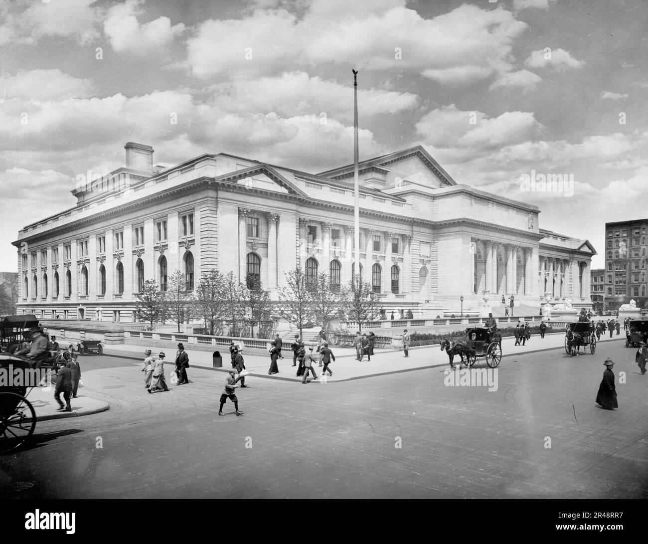 The New York Public Library building, c.between 1910 and 1920 Stock ...