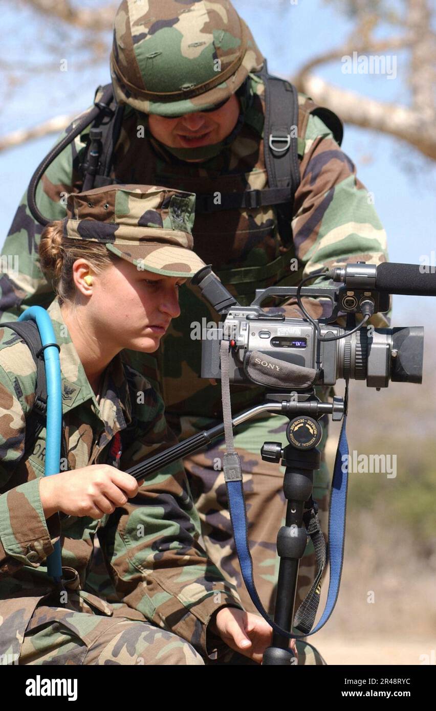 US Navy Combat Camera trains at Fast Focus Stock Photo - Alamy