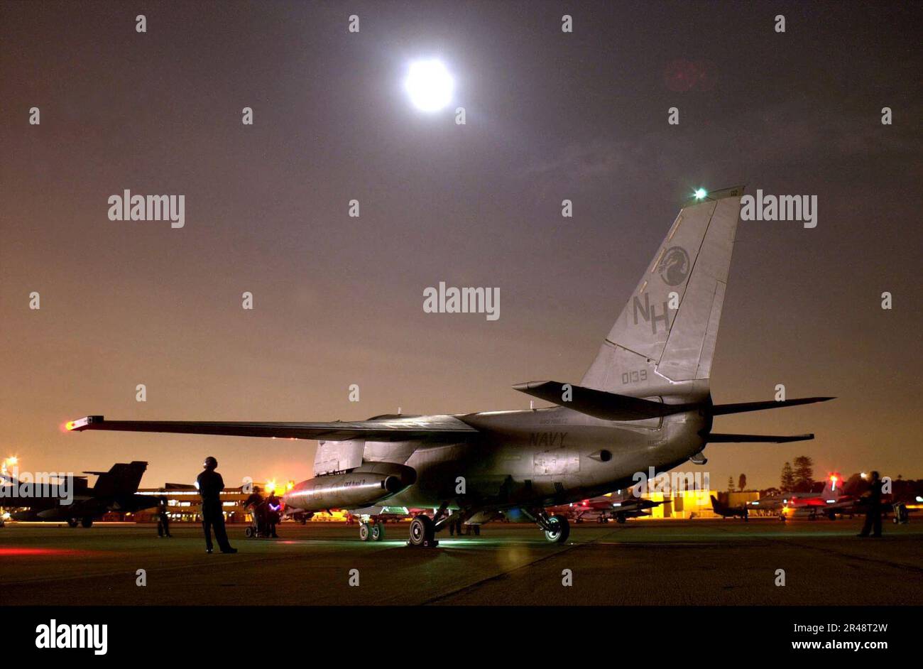 US Navy An S-3B Viking assigned to the ''Dragonfires'' of Sea Control ...