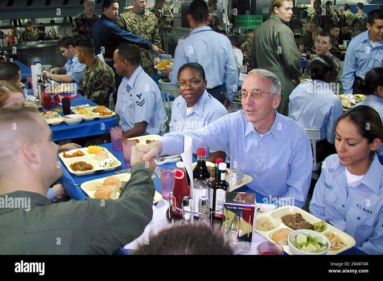 US Navy Secretary of the Navy, Gordon England shares lunch with Sailors ...