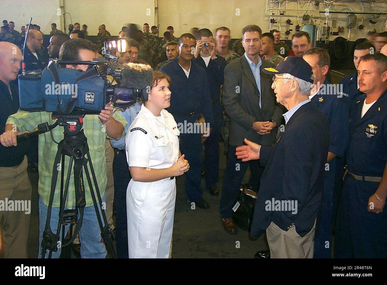 US Navy SECNAV conducts interview aboard USS Tarawa Stock Photo - Alamy