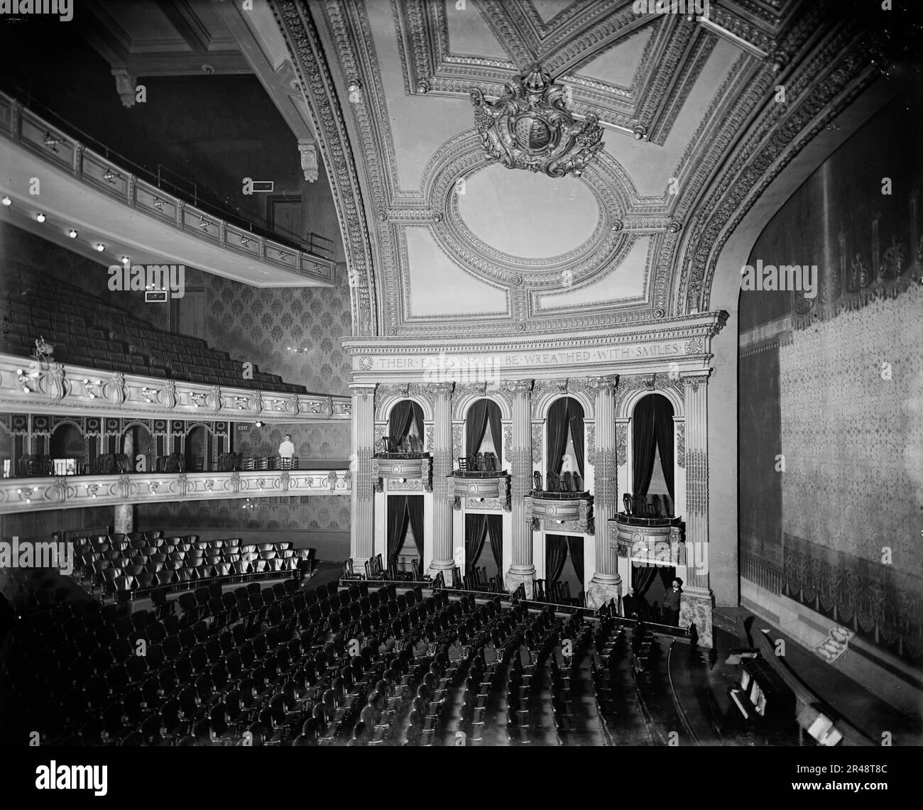 Interior of Temple Theatre, Detroit, Mich., between 1900 and 1905 Stock ...