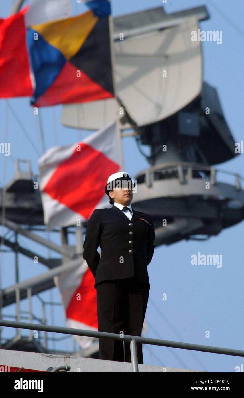 US Navy Sailor Stock Photo - Alamy