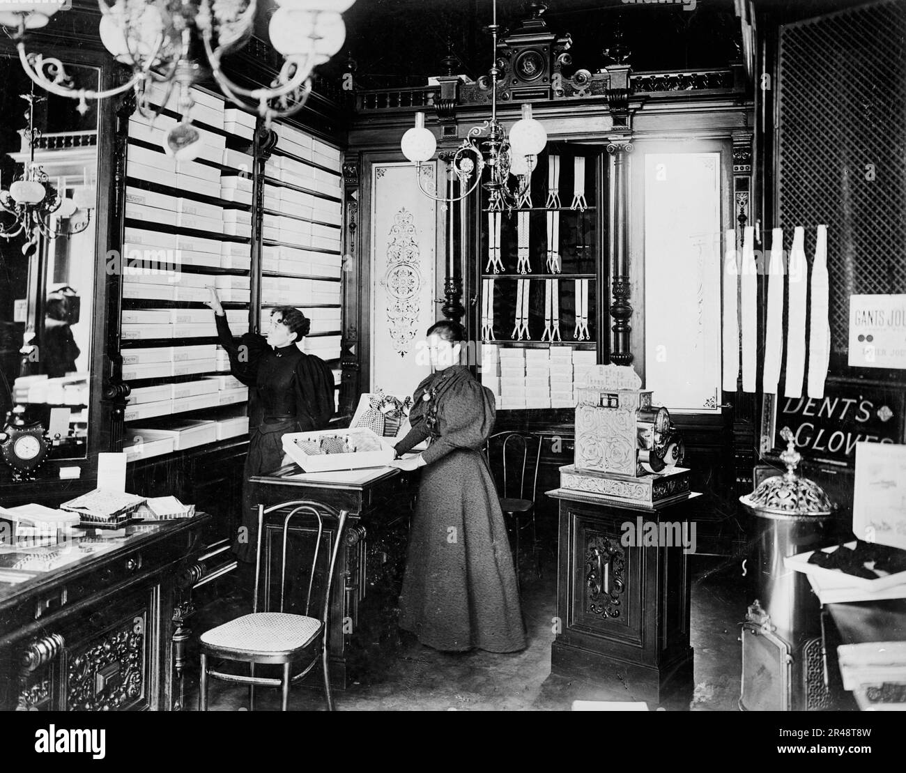 German store 1890s hi-res stock photography and images - Alamy