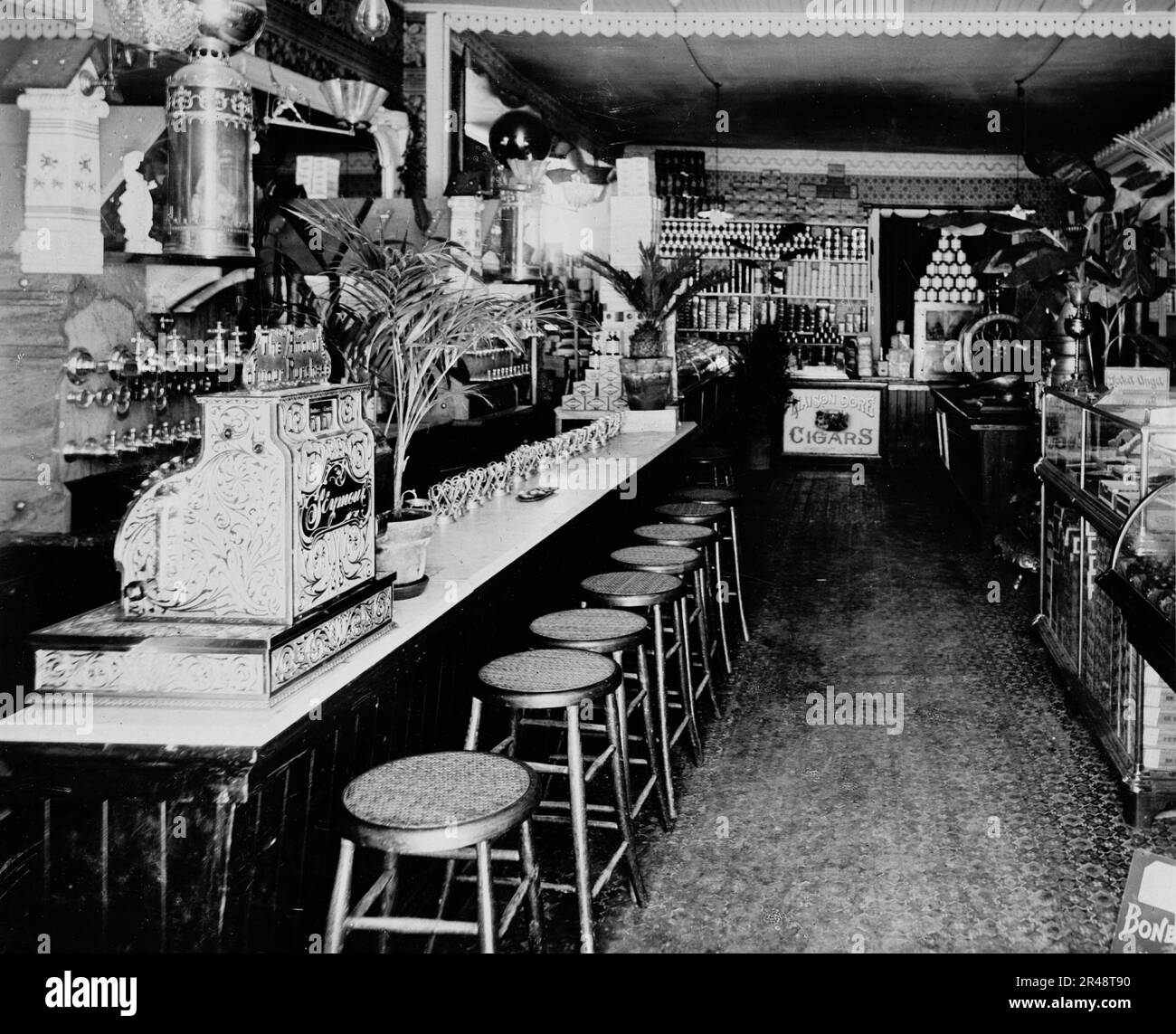 1890's bar new york Black and White Stock Photos & Images - Alamy
