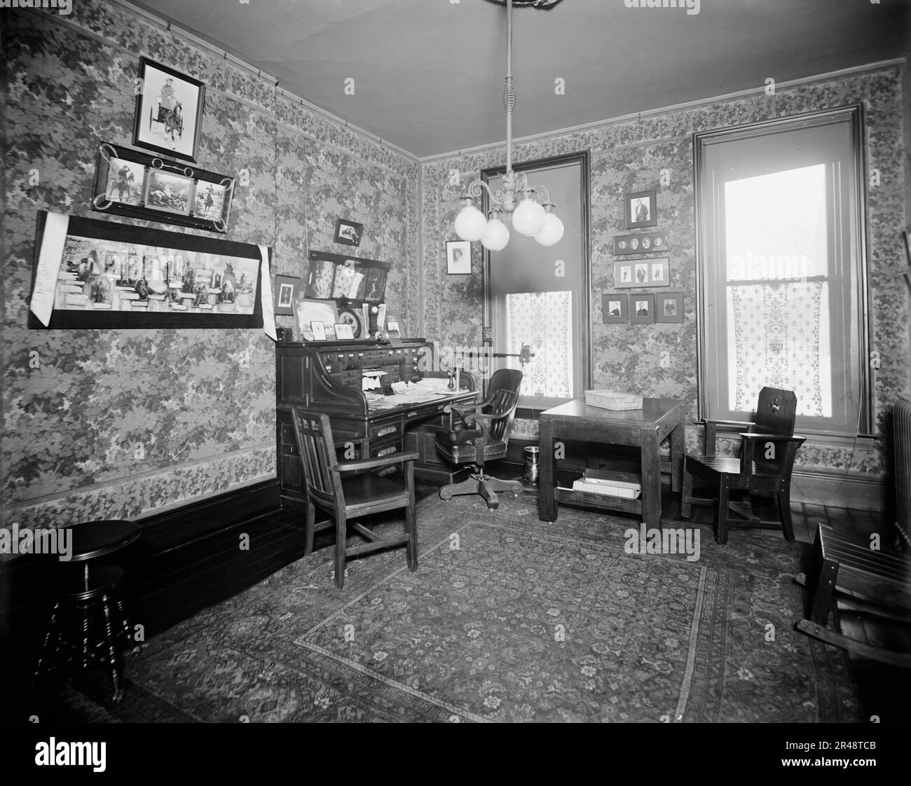 1900 office interior hi-res stock photography and images - Alamy