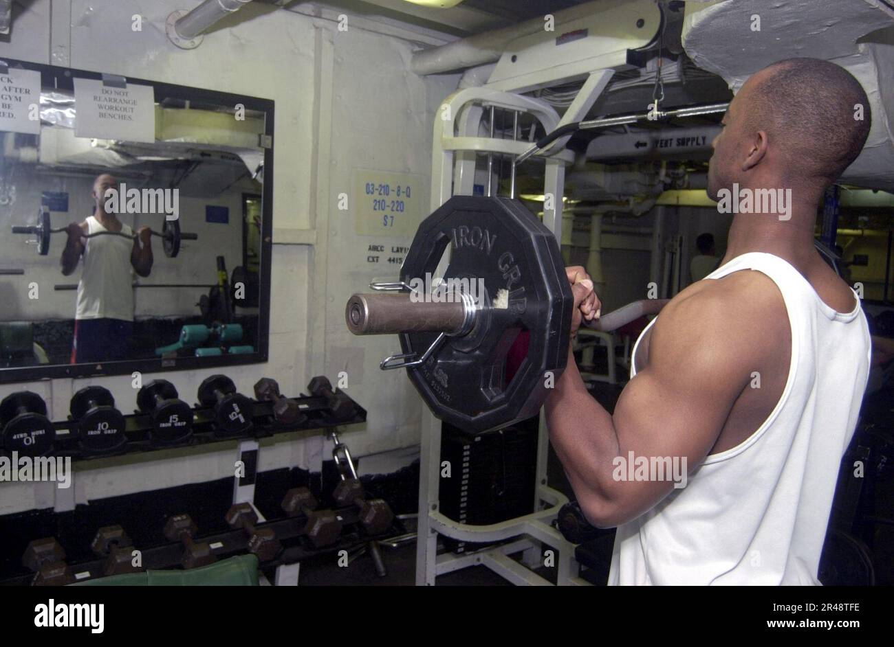 US Navy Sailor trains aboard USS Kitty Hawk Stock Photo - Alamy