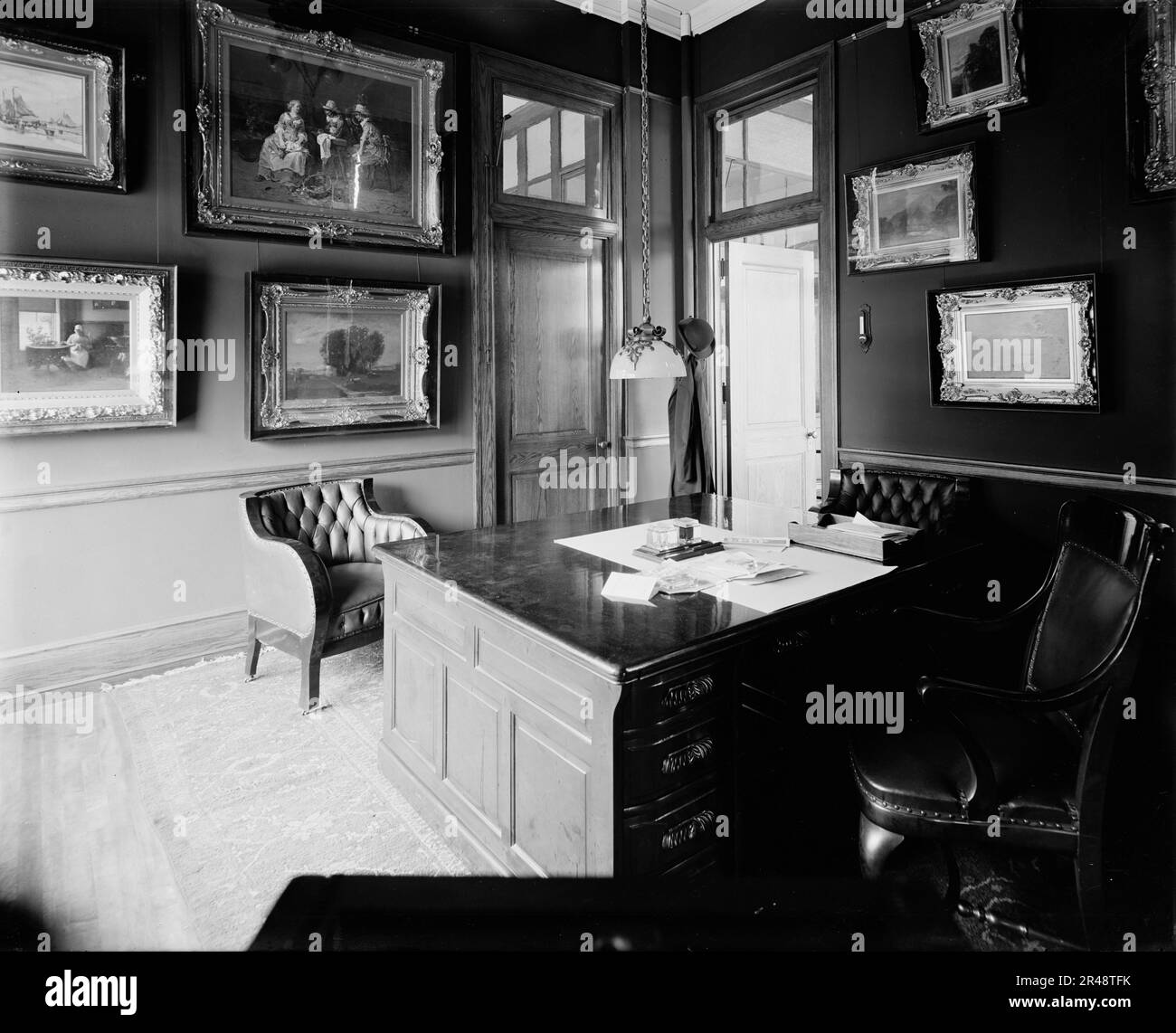 1900 office interior hi-res stock photography and images - Alamy