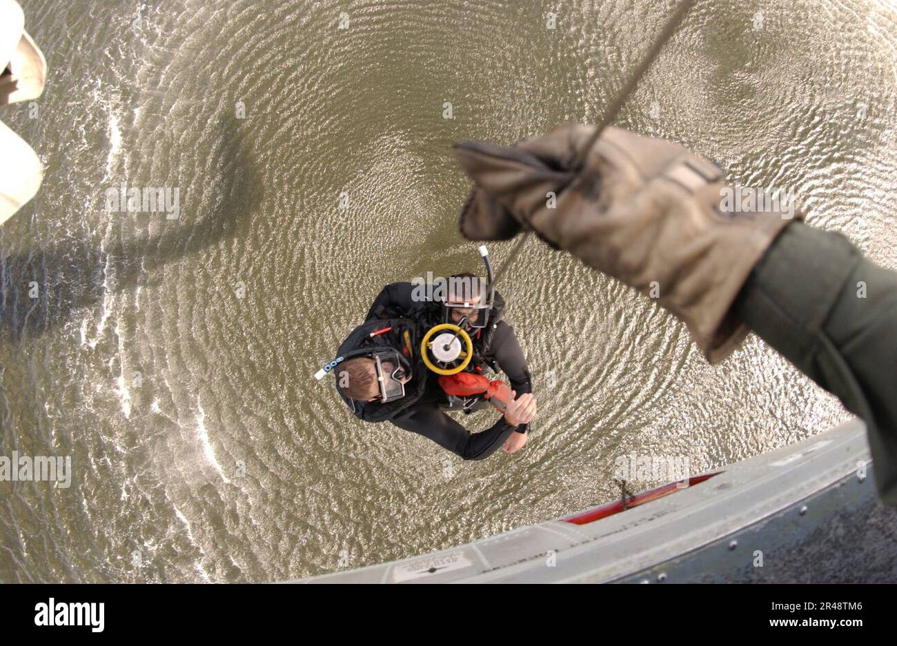 US Navy Rescue Swimmer School training Stock Photo - Alamy
