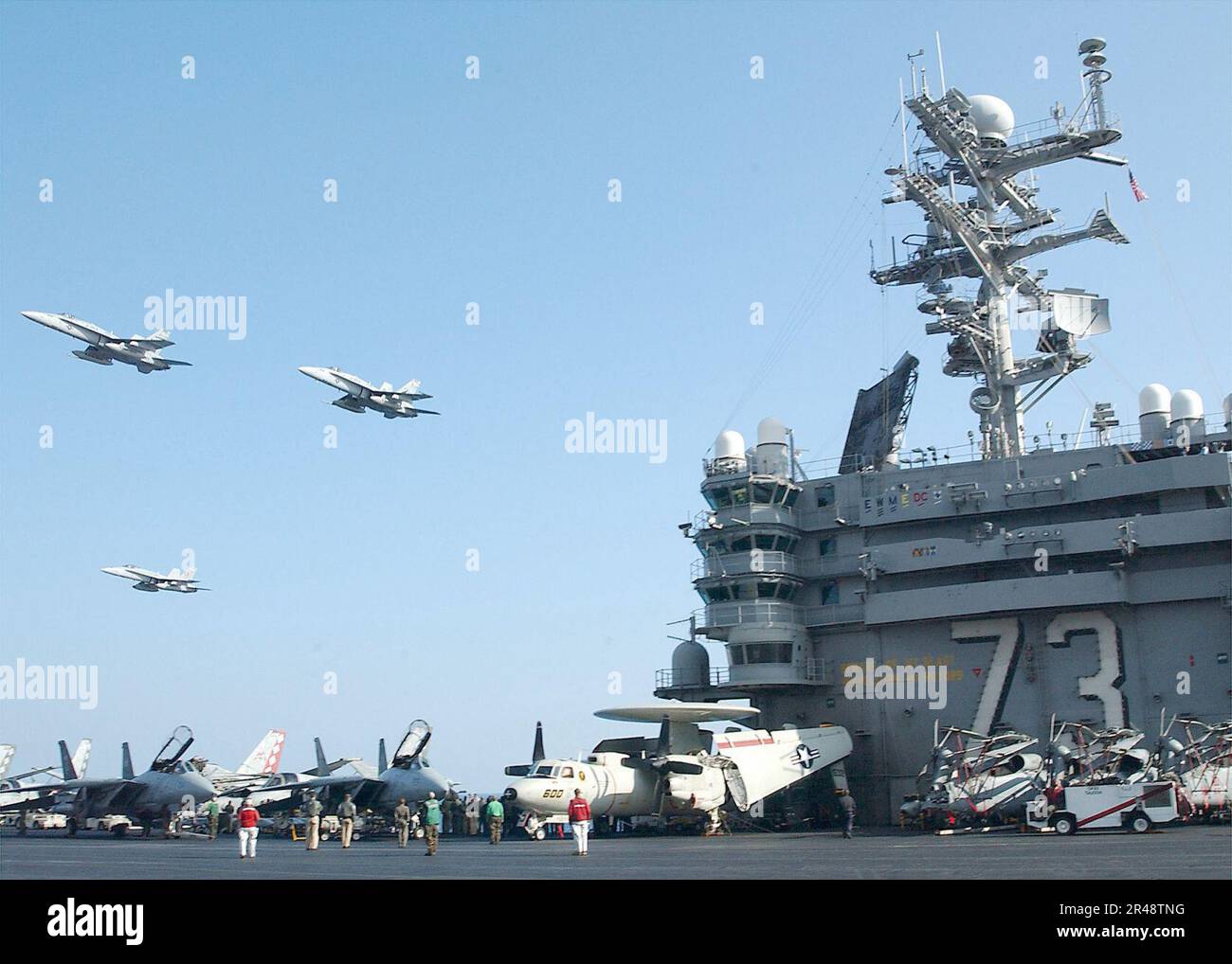 Missing man formation hi-res stock photography and images - Alamy