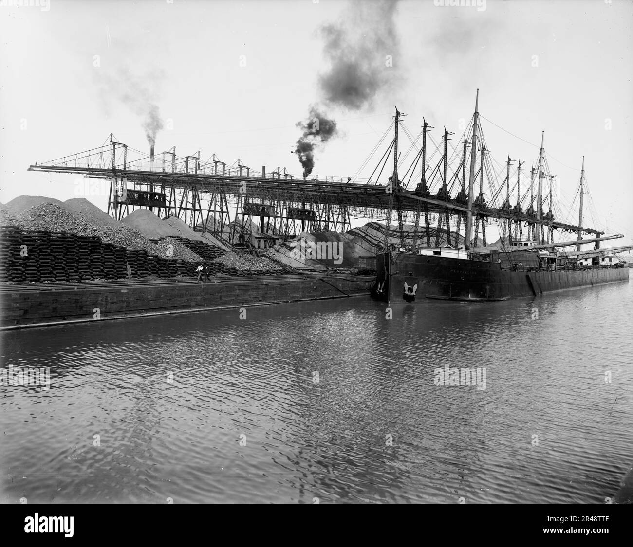 Unloading ore at L.S. & M.S. [Lake Shore & Michigan Southern] Ry. Co.'s ...