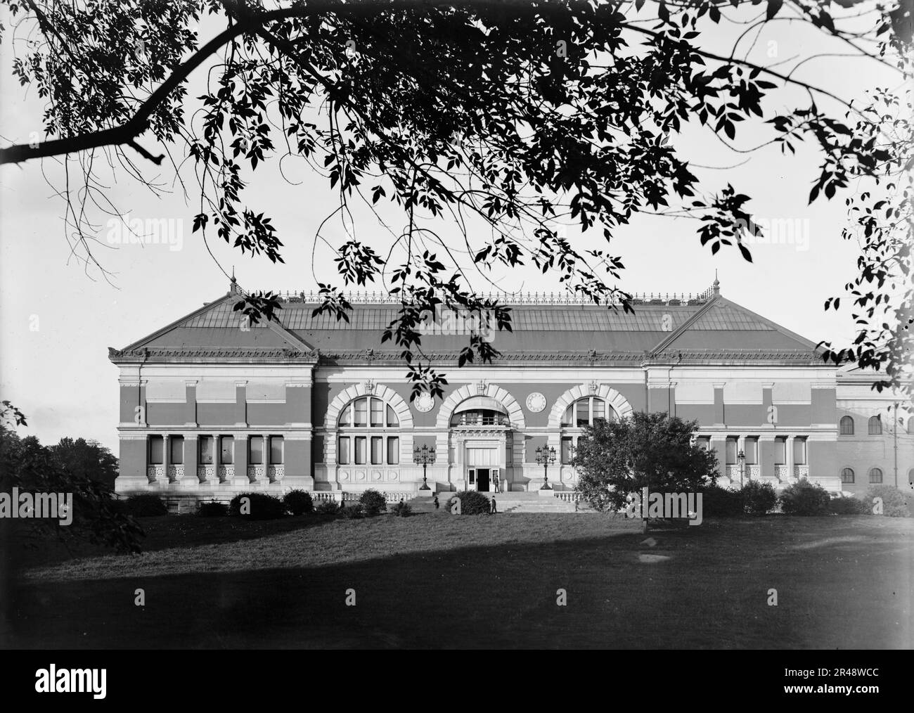 Metropolitan park Black and White Stock Photos & Images - Alamy