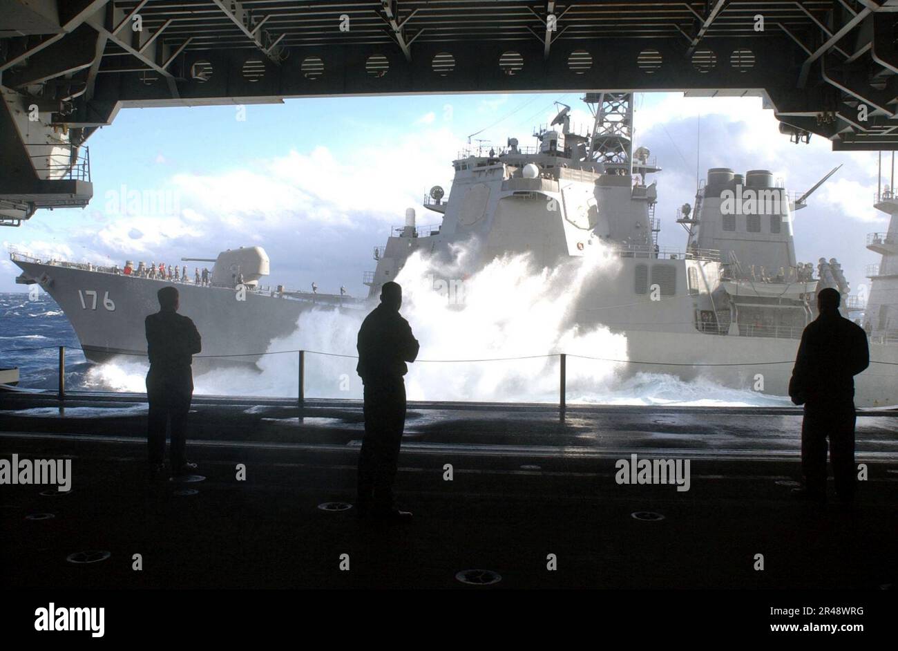 US Navy Japan Maritime Self Defense Force (JMSDF) ship, JDS Chokai (DDF ...