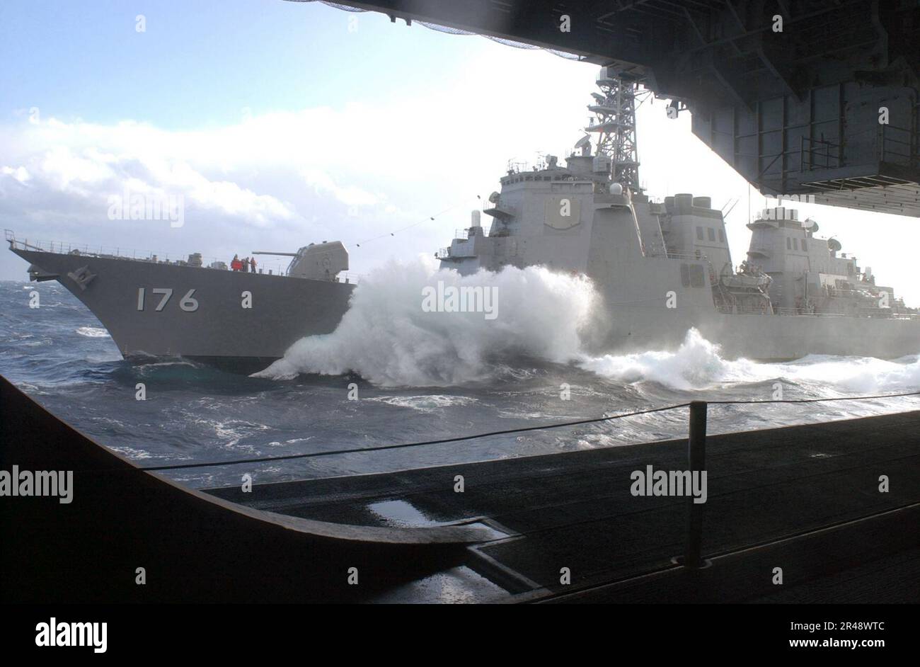 US Navy Japan Maritime Self Defense Force (JMSDF) ship, JDS Chokai (DDF ...