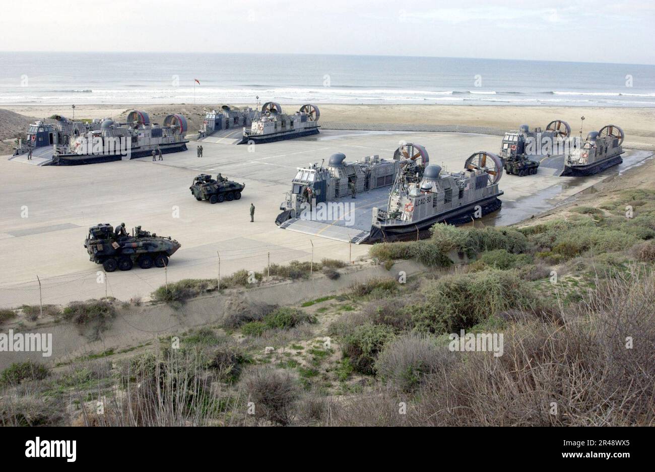 US Navy LAV prepares to board LCAC Stock Photo - Alamy