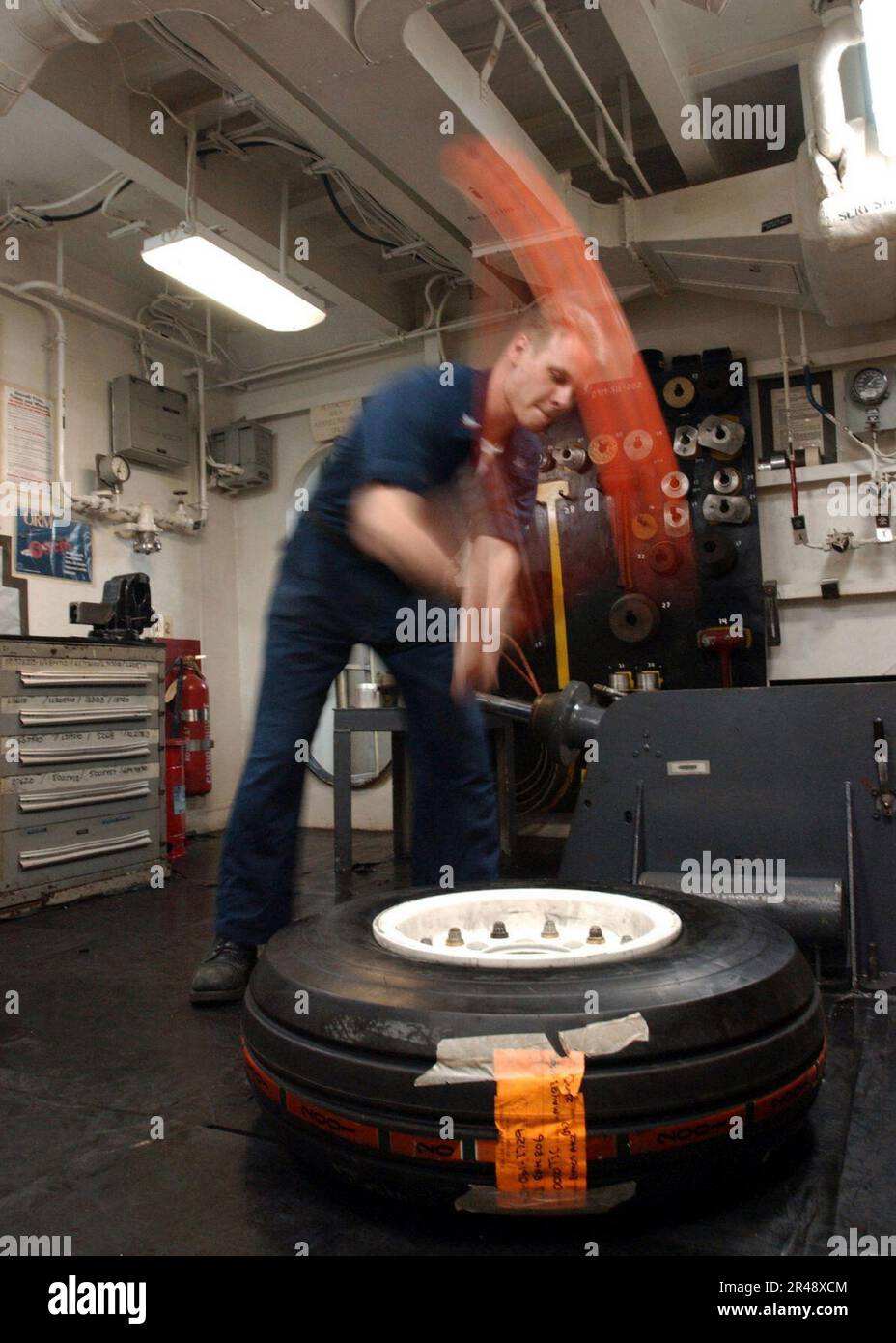US Navy Aircraft tire maintenance Stock Photo - Alamy
