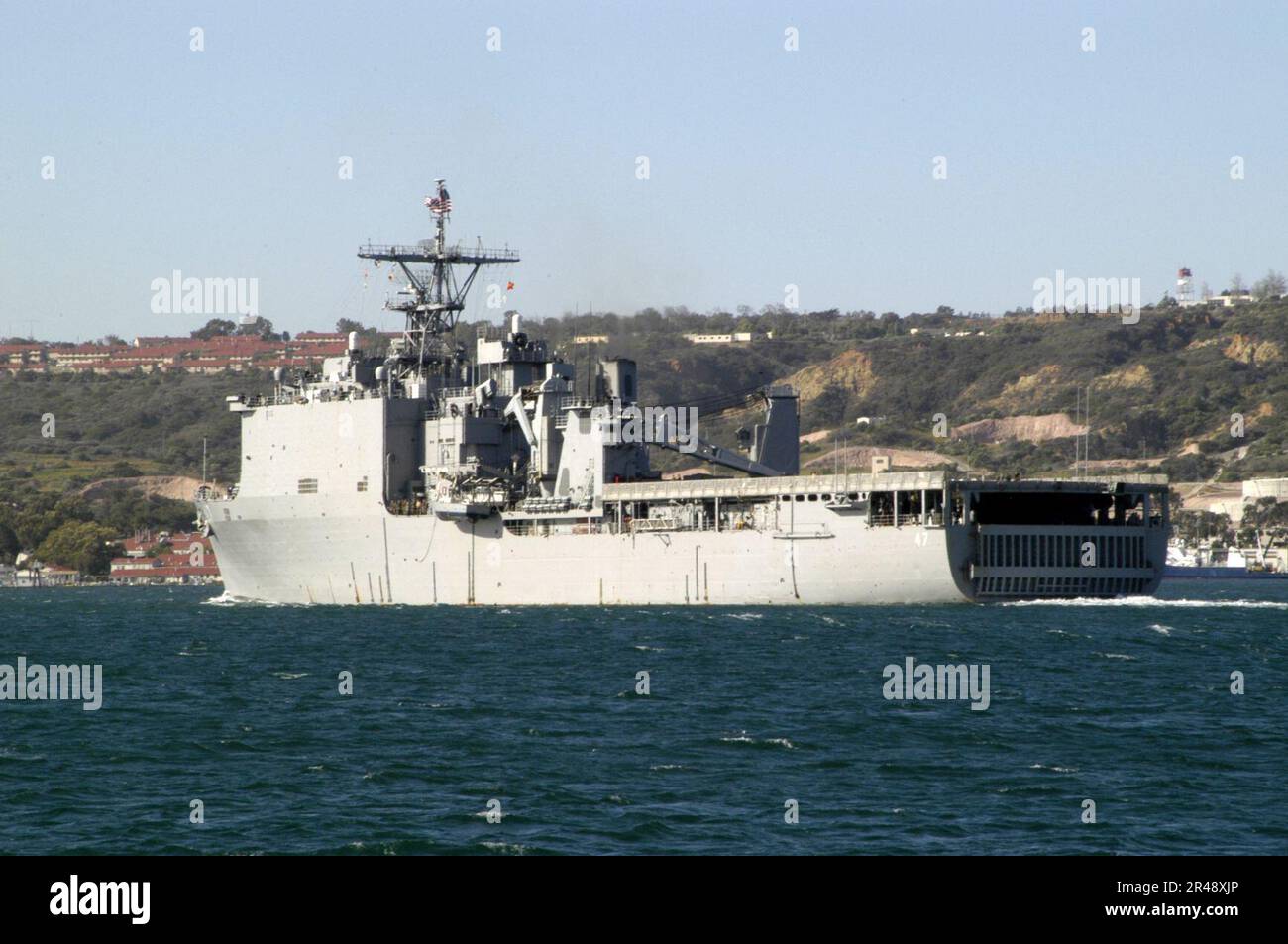 Us Navy Uss Rushmore Lsd 47 Steams Out Of San Diego Bay As She