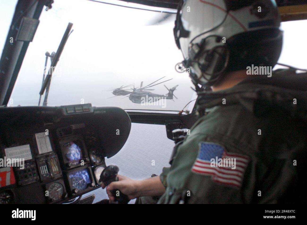 US Navy formation flight training Stock Photo - Alamy