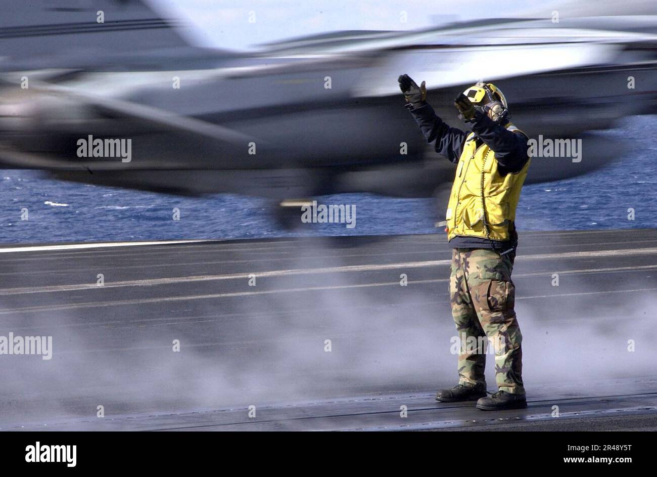US Navy Aviation Boatswain's Mate Stock Photo - Alamy