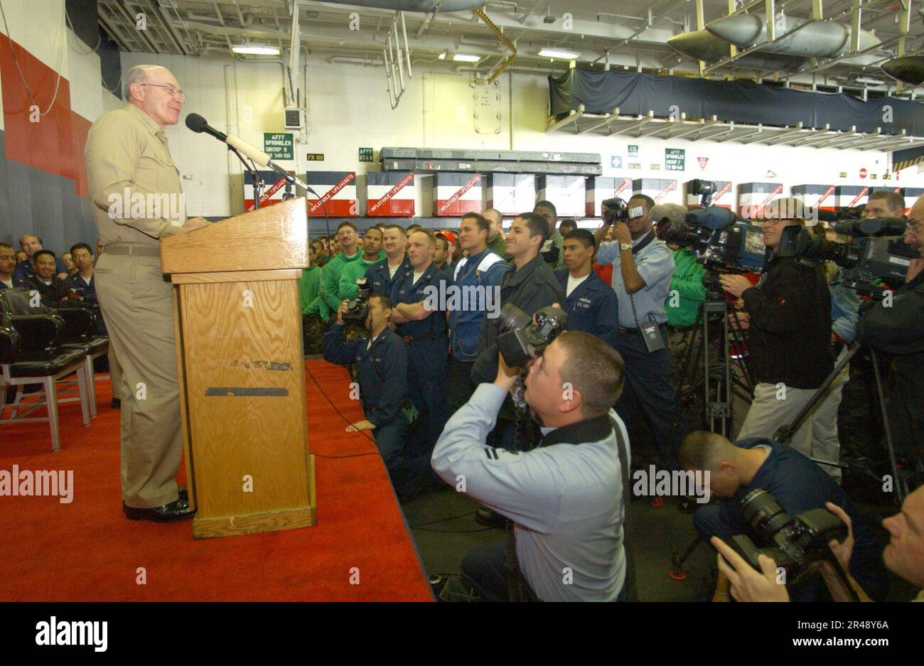 US Navy Admiral Vern Clark Stock Photo - Alamy