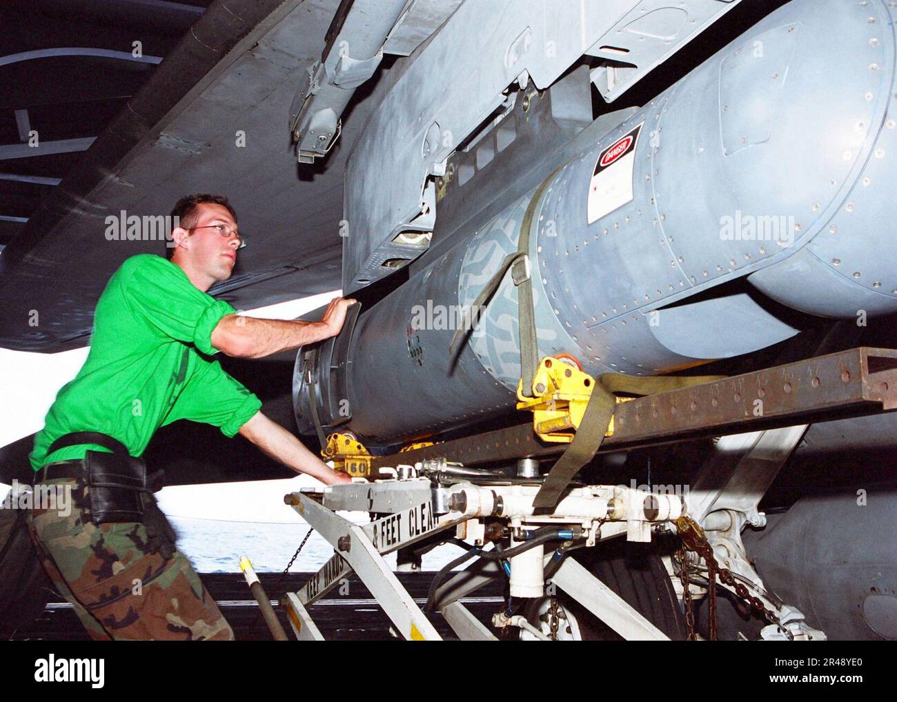 US Navy Electronics Technician Stock Photo - Alamy