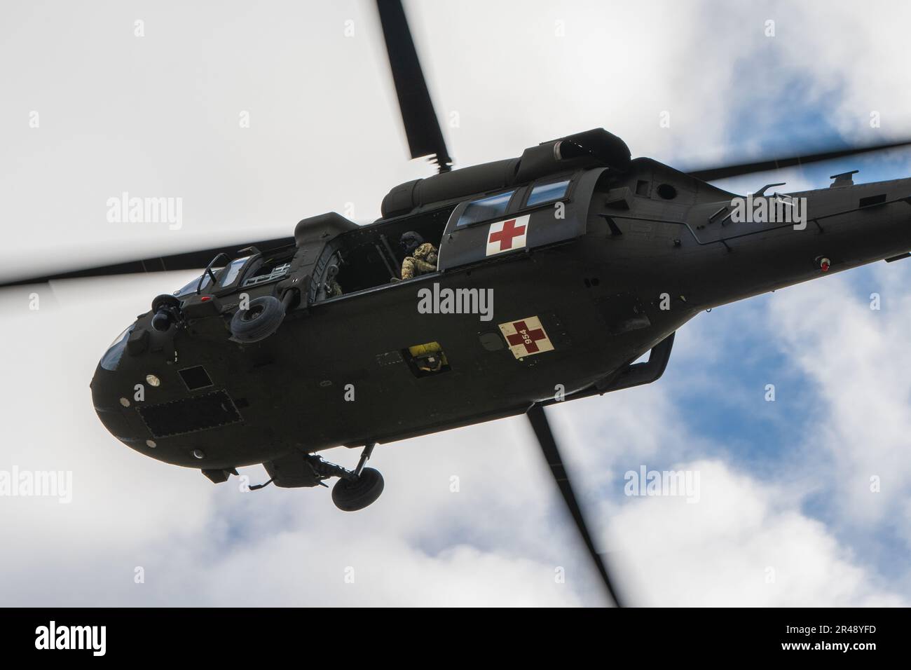 Medical evacuation helicopter army hi-res stock photography and images ...