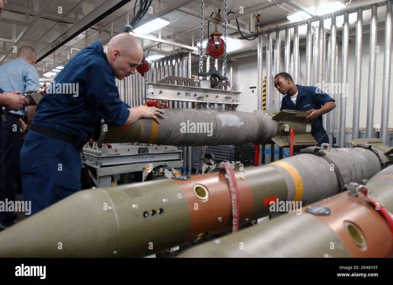 500 pound bomb hi-res stock photography and images - Alamy