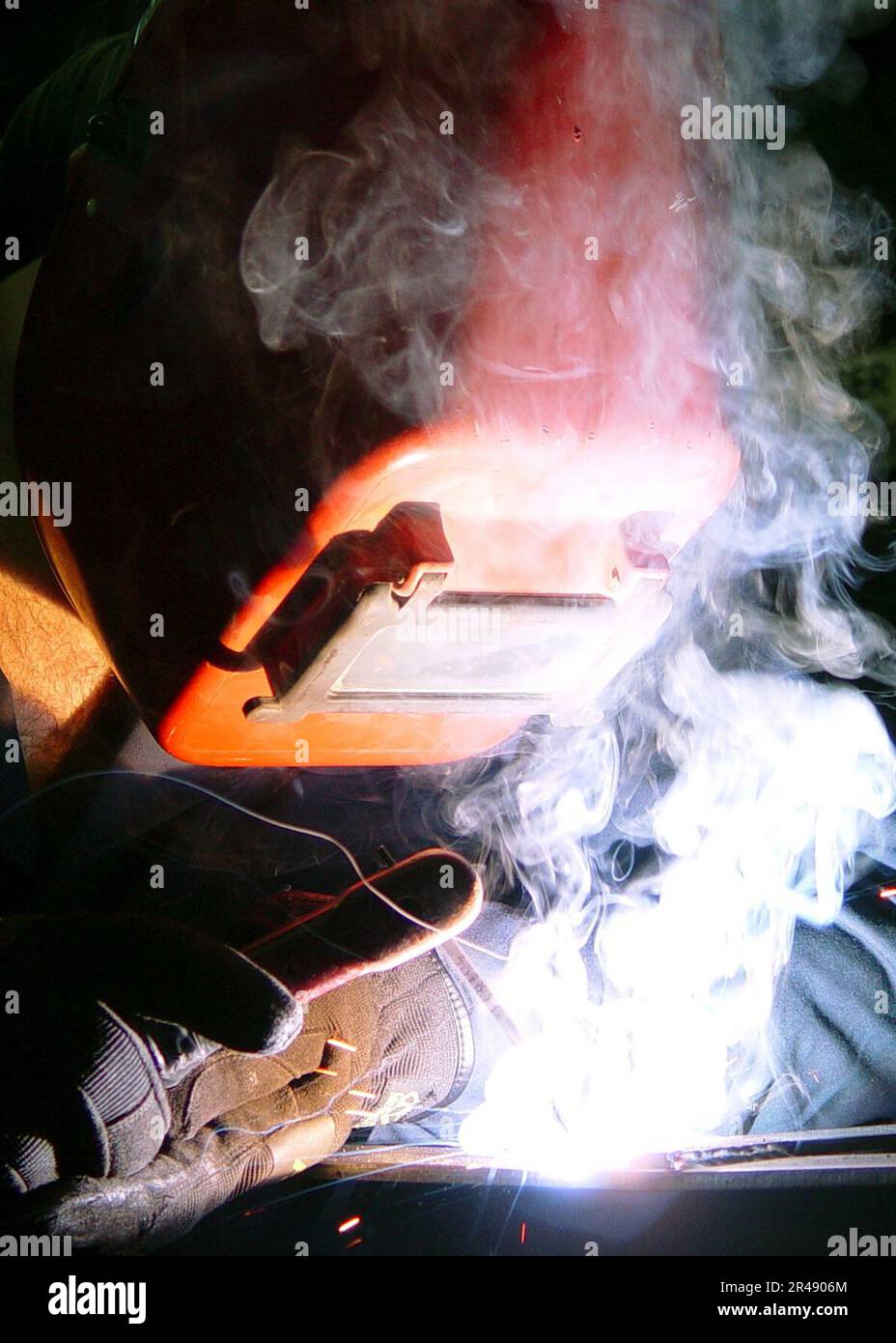 US Navy In the Metal Shop aboard the amphibious assault ship USS ...