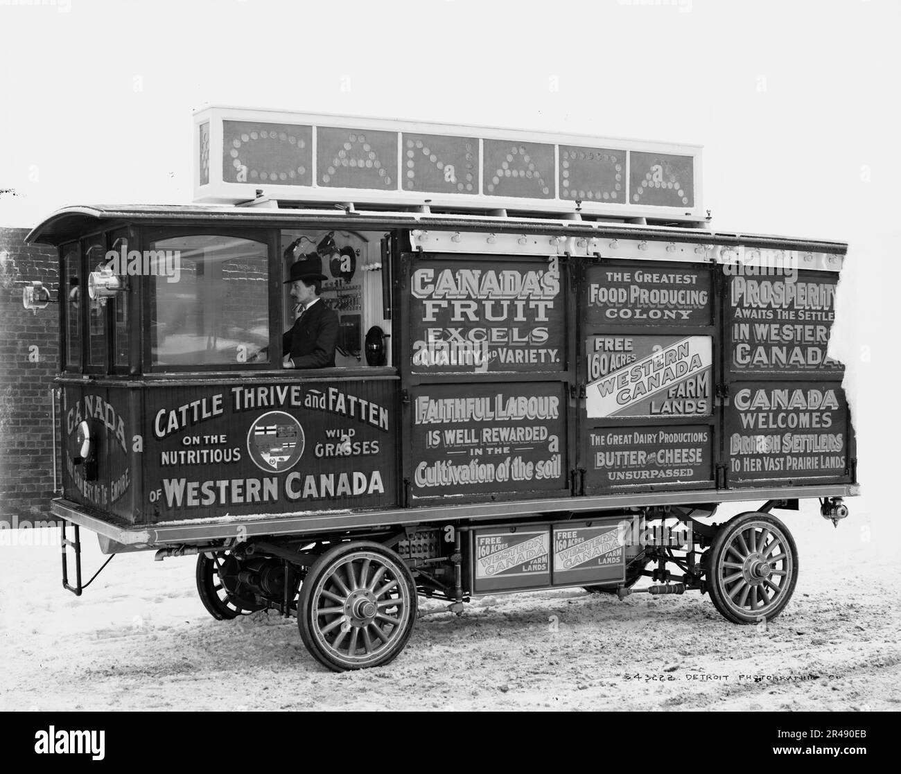 Motor car, Canadian Government Colonization Co., between 1900 and 1905 ...