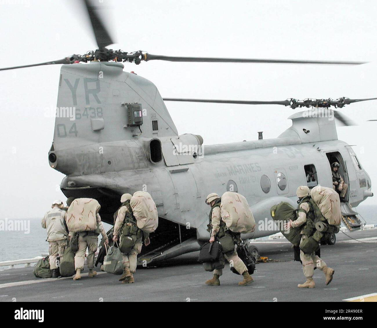 US Navy U.S. Marines go ashore in Kuwait Stock Photo - Alamy