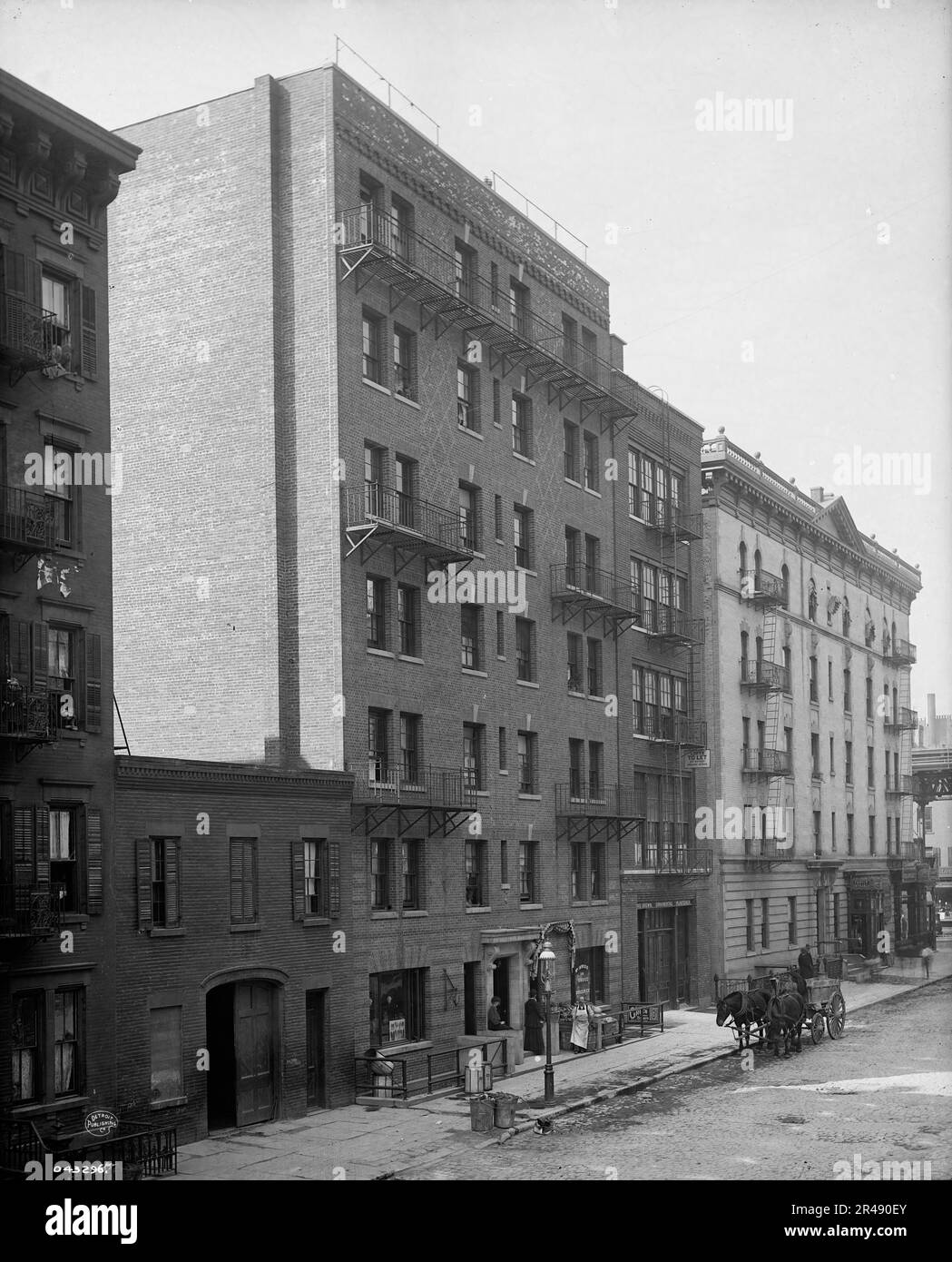 New york city tenement housing Black and White Stock Photos & Images ...