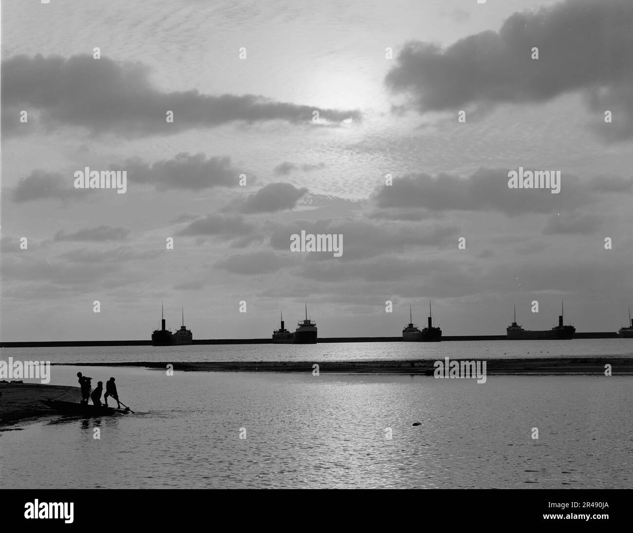 Sunset across the harbor, Buffalo, N.Y., c.between 1910 and 1920. Cargo ...