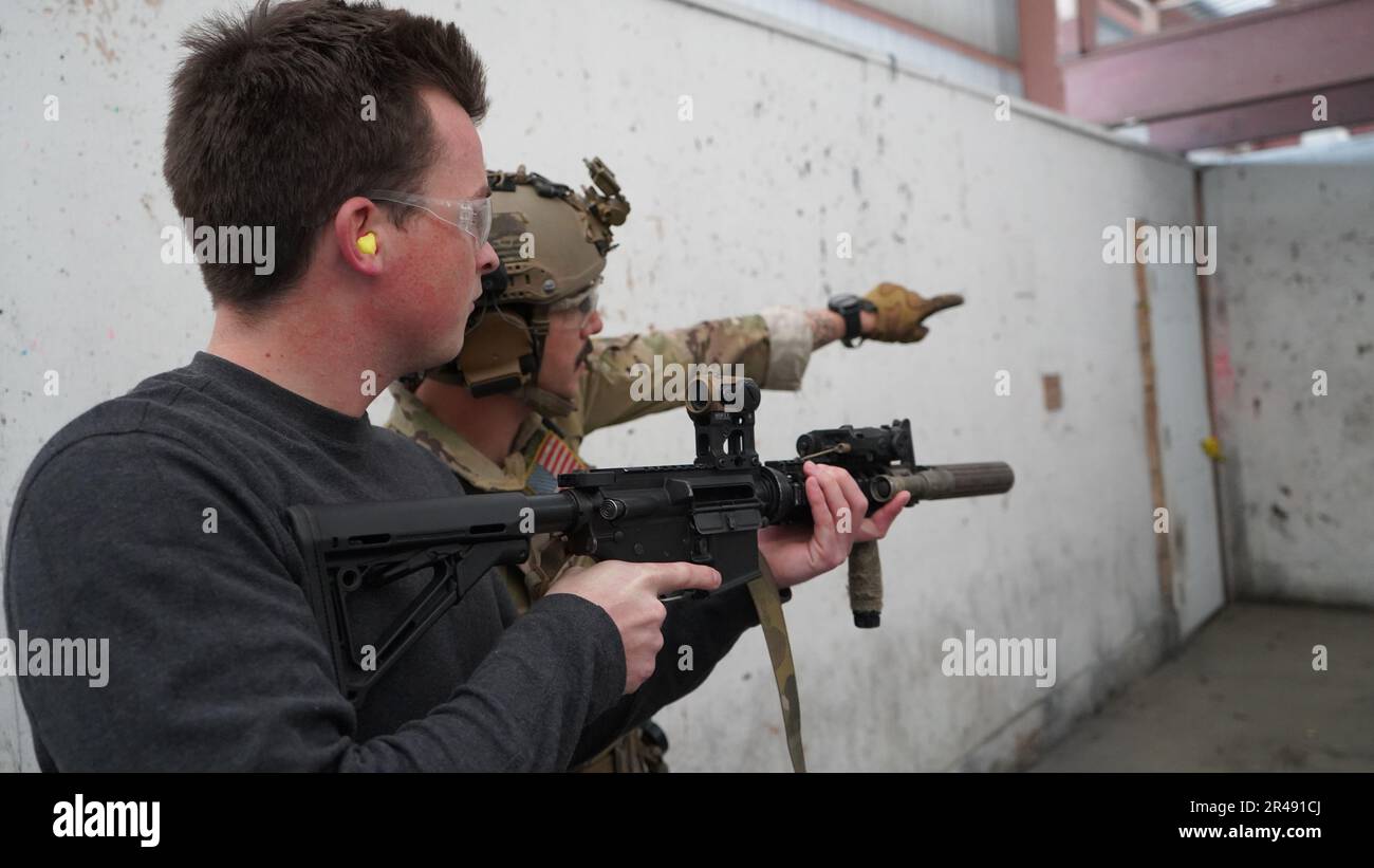 A U.S. Coast Guard Maritime Security Response Team East crew member ...