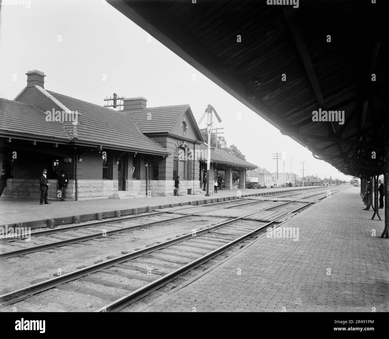 1890s train station Black and White Stock Photos & Images - Alamy