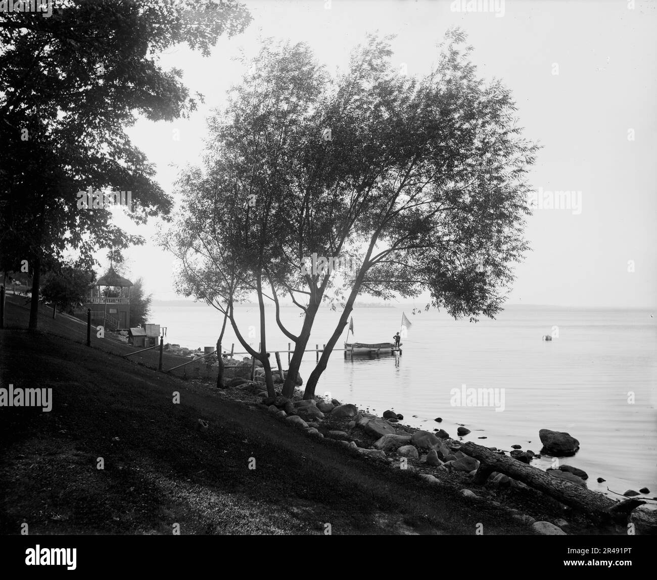 Madison, wisconsin lake mendota Black and White Stock Photos & Images ...