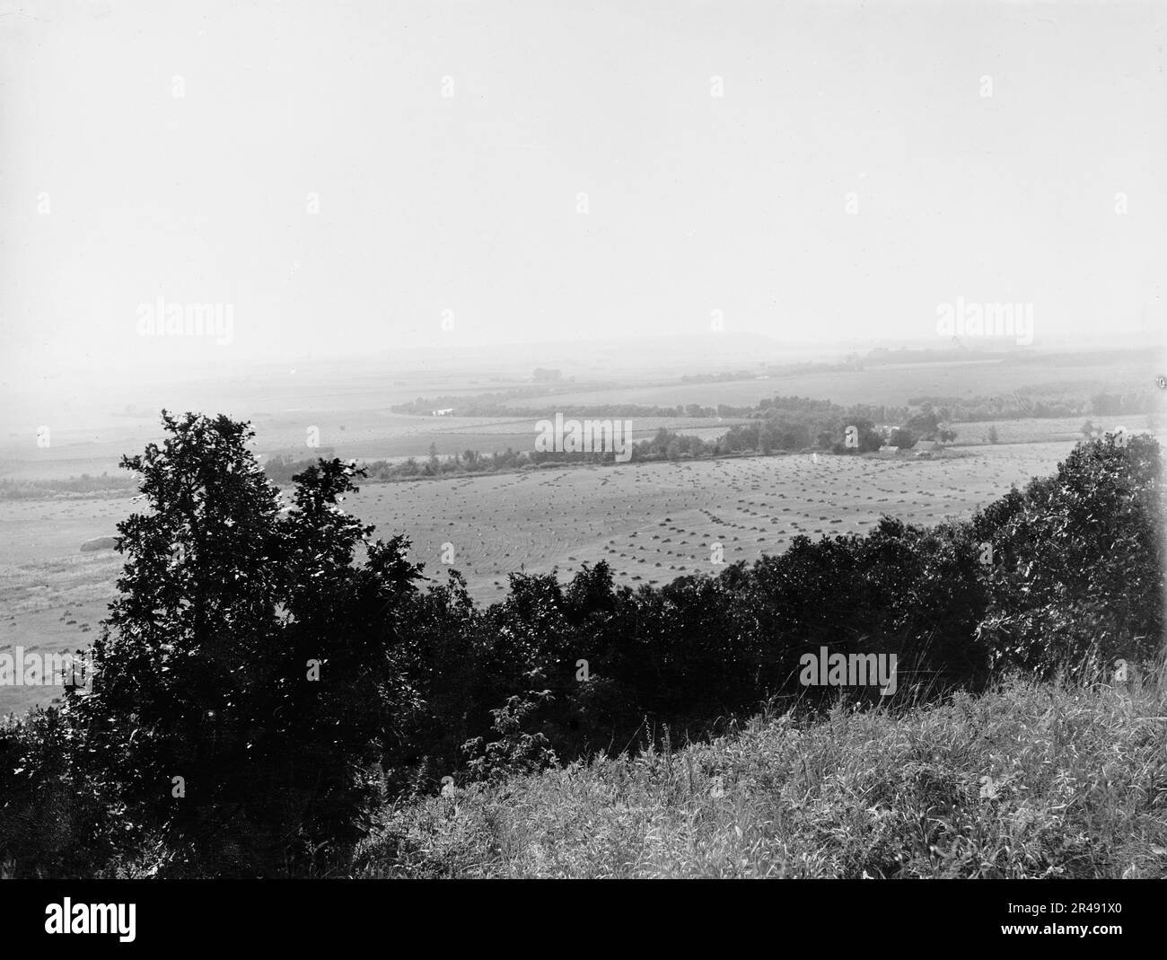 Farmland distant view Black and White Stock Photos & Images - Alamy