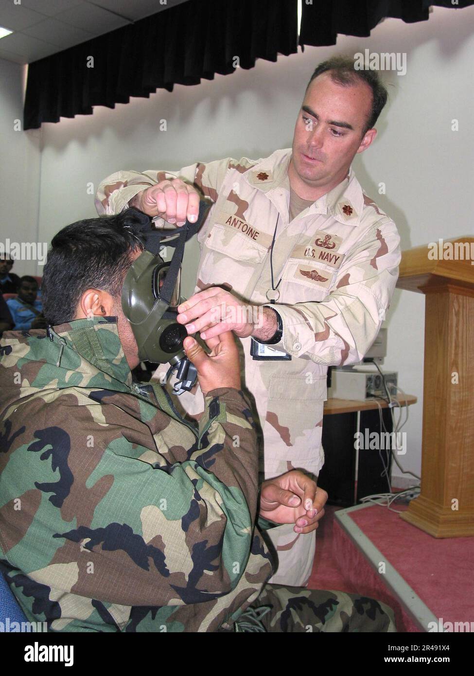 US Navy instructs an United Arab Emirates (UAE Stock Photo - Alamy