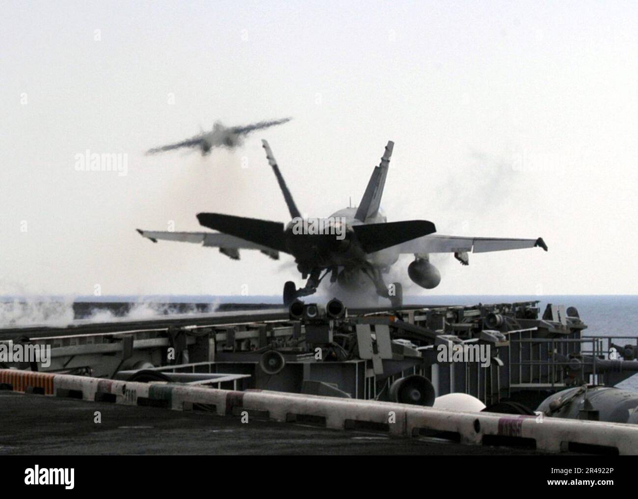US Navy An F-A-18C Hornet from the ''Hunters'' of Strike Fighter ...