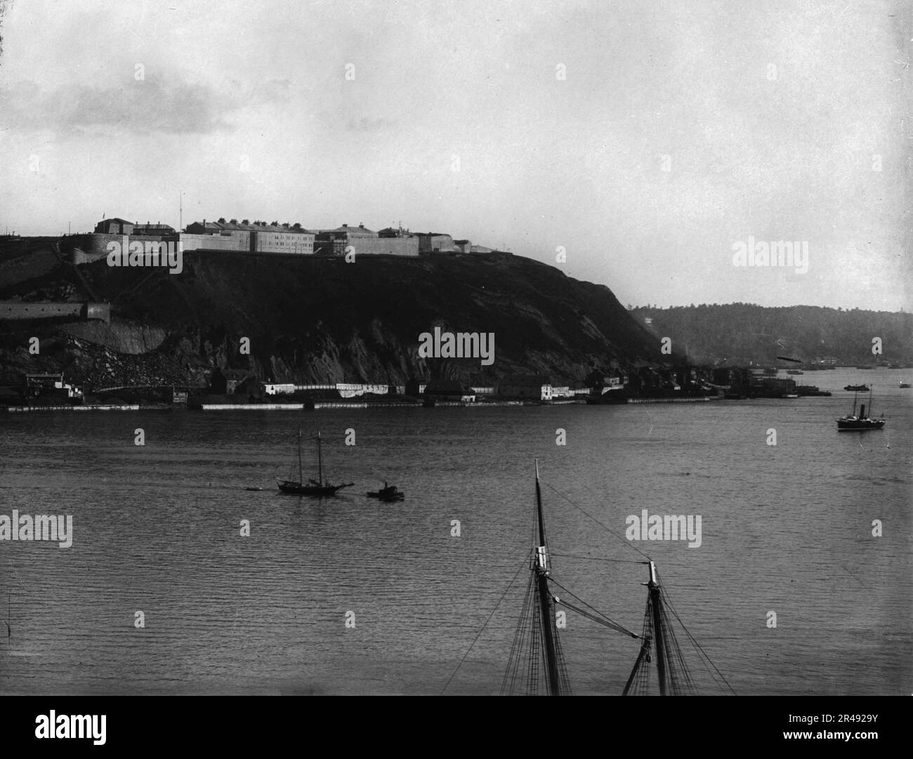 Quebec harbour Black and White Stock Photos & Images - Alamy