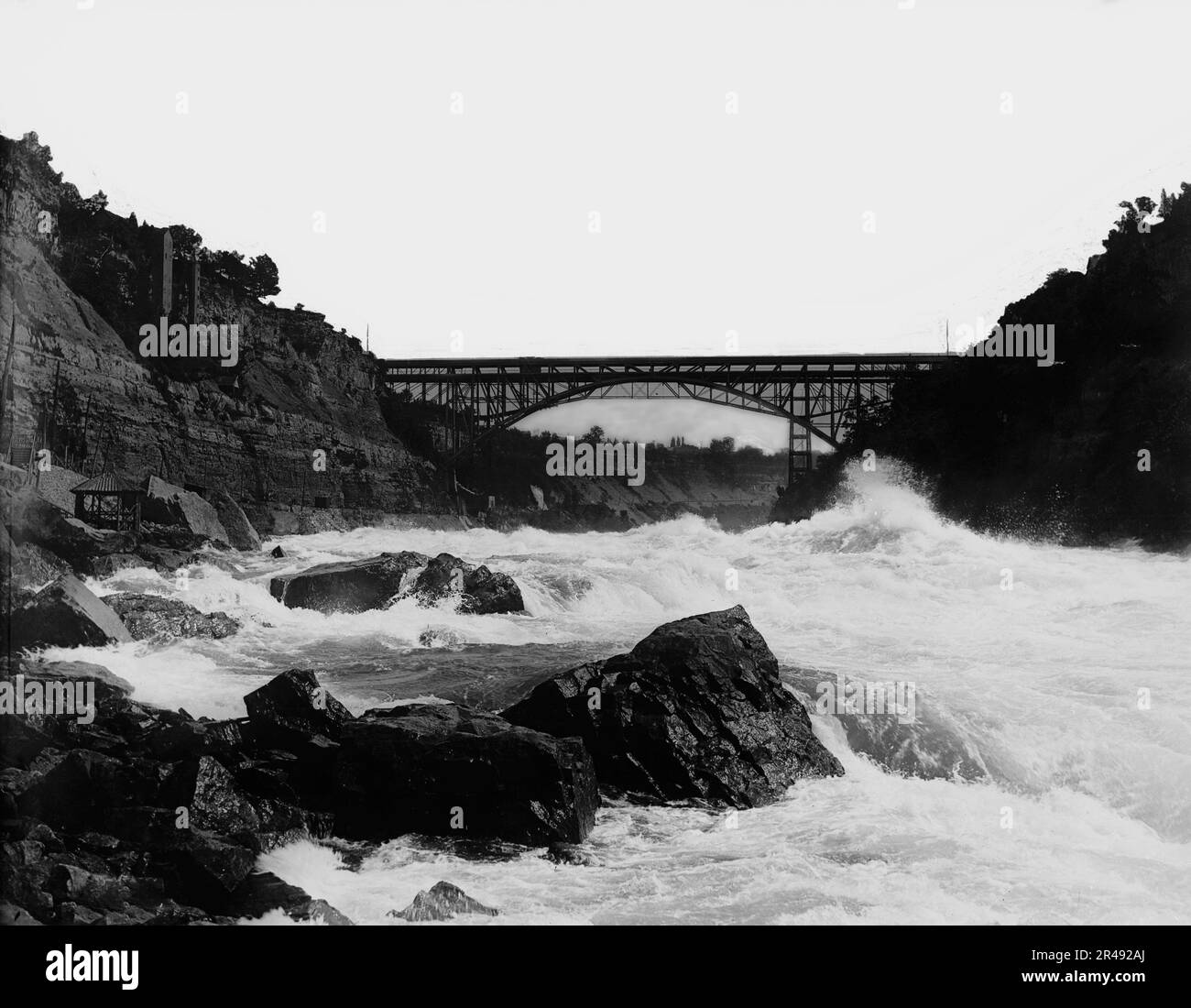 Whirlpool rapids bridge hi-res stock photography and images - Alamy