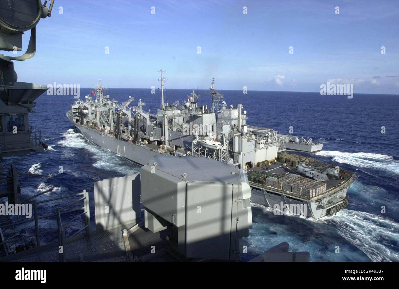 US Navy USS Nimitz pulls alongside the fast combat support ship USS ...