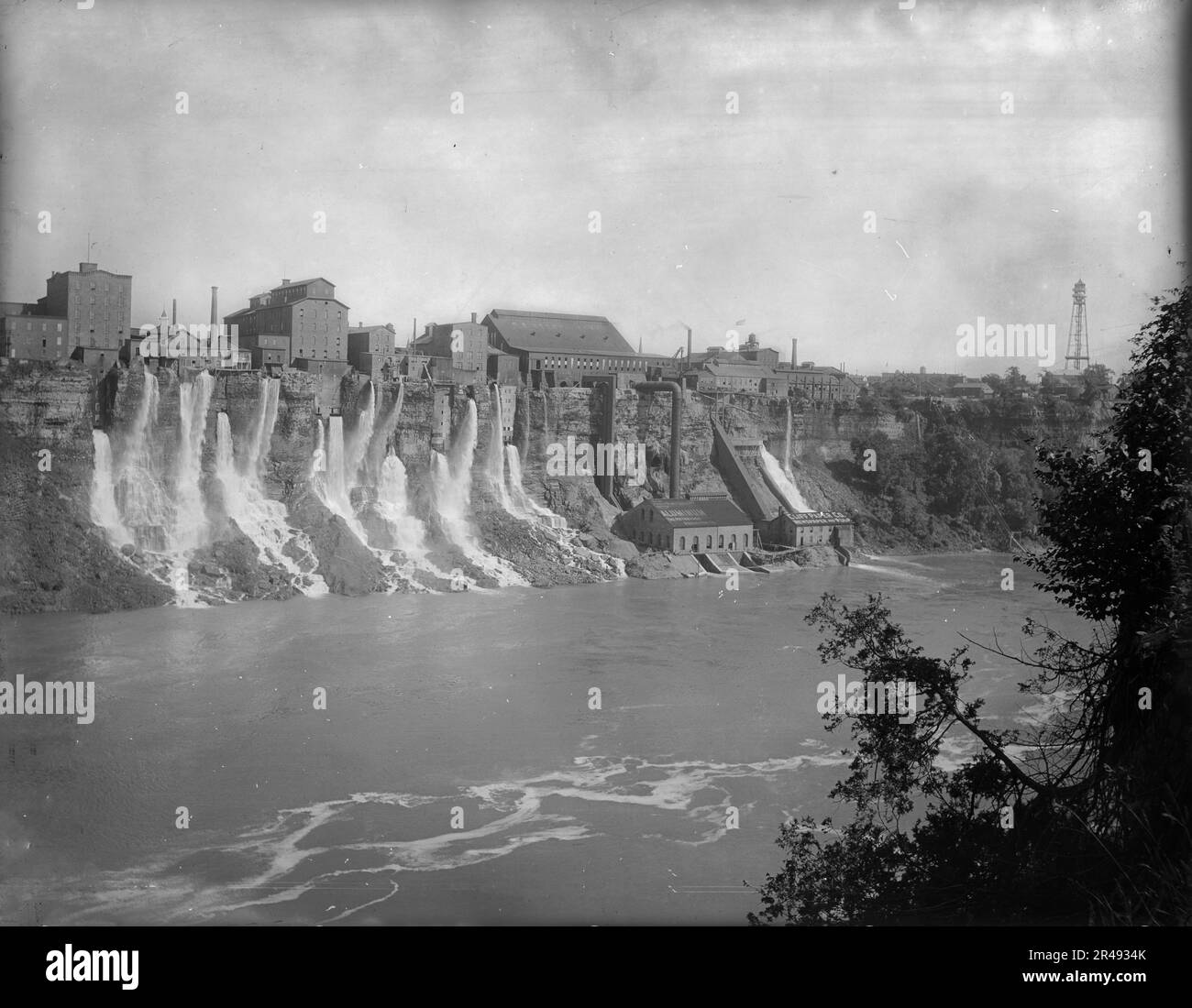 Factories 1880 hi-res stock photography and images - Alamy
