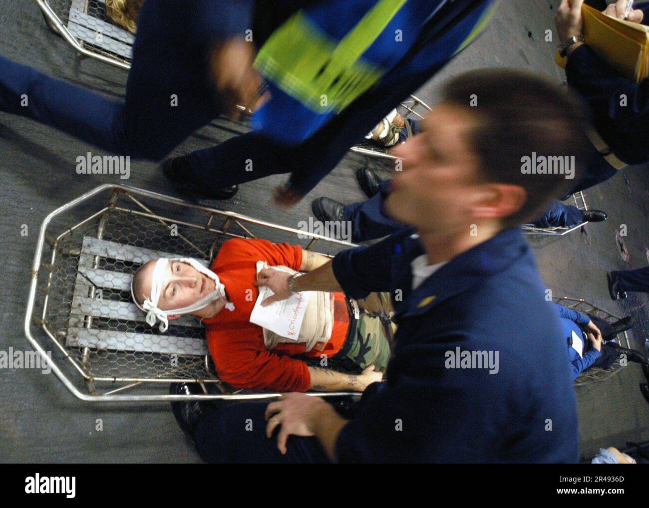 US Navy Medical personnel aboard the amphibious assault ship USS ...