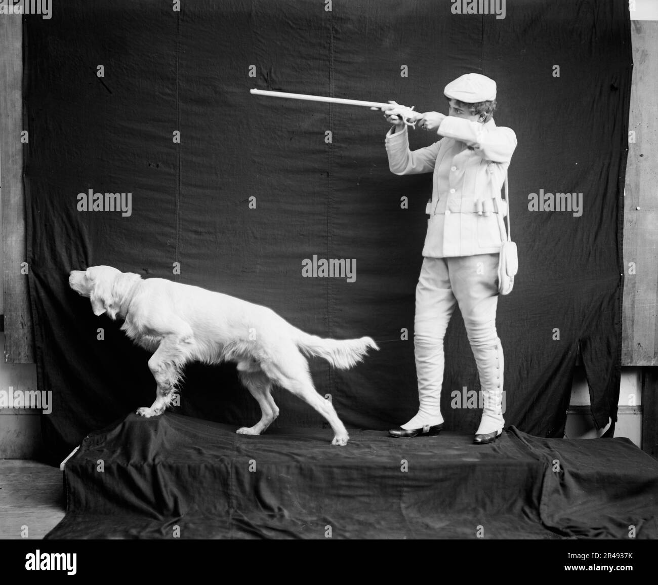 Hunting h Black and White Stock Photos & Images - Alamy