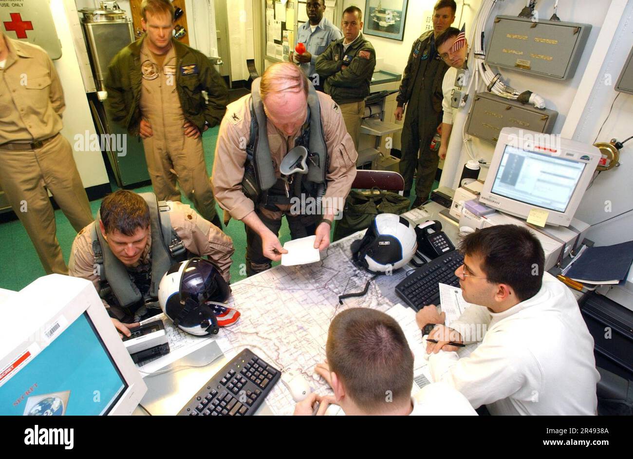 US Navy Minutes after landing their F-14B Tomcat the flight crew ...
